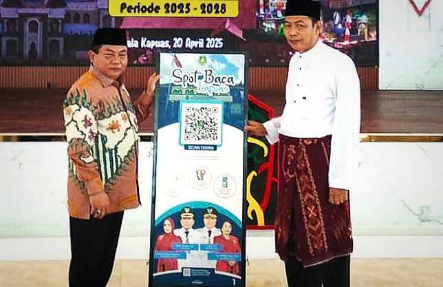 Bupati Serahkan Tugu Spot Baca Baca Digital - Bajenta News